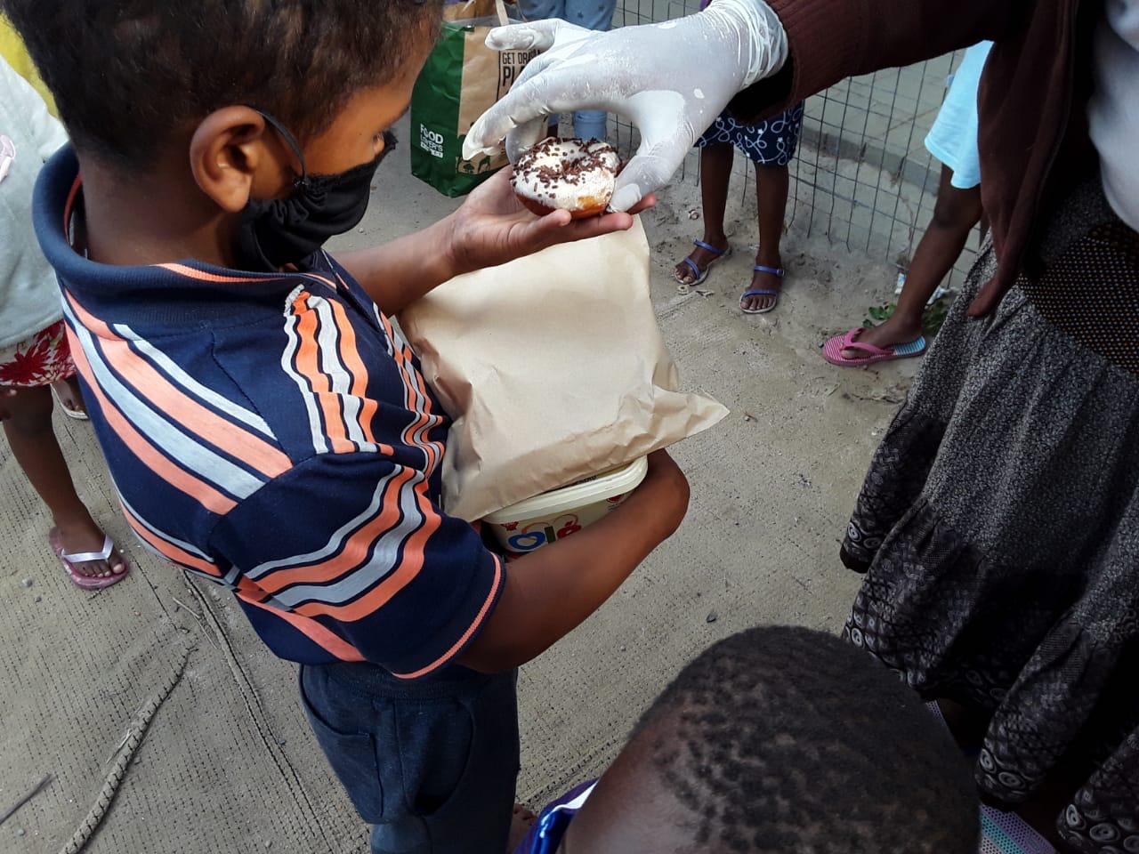 Feeding Programmes – Poor communities – Breadline Africa